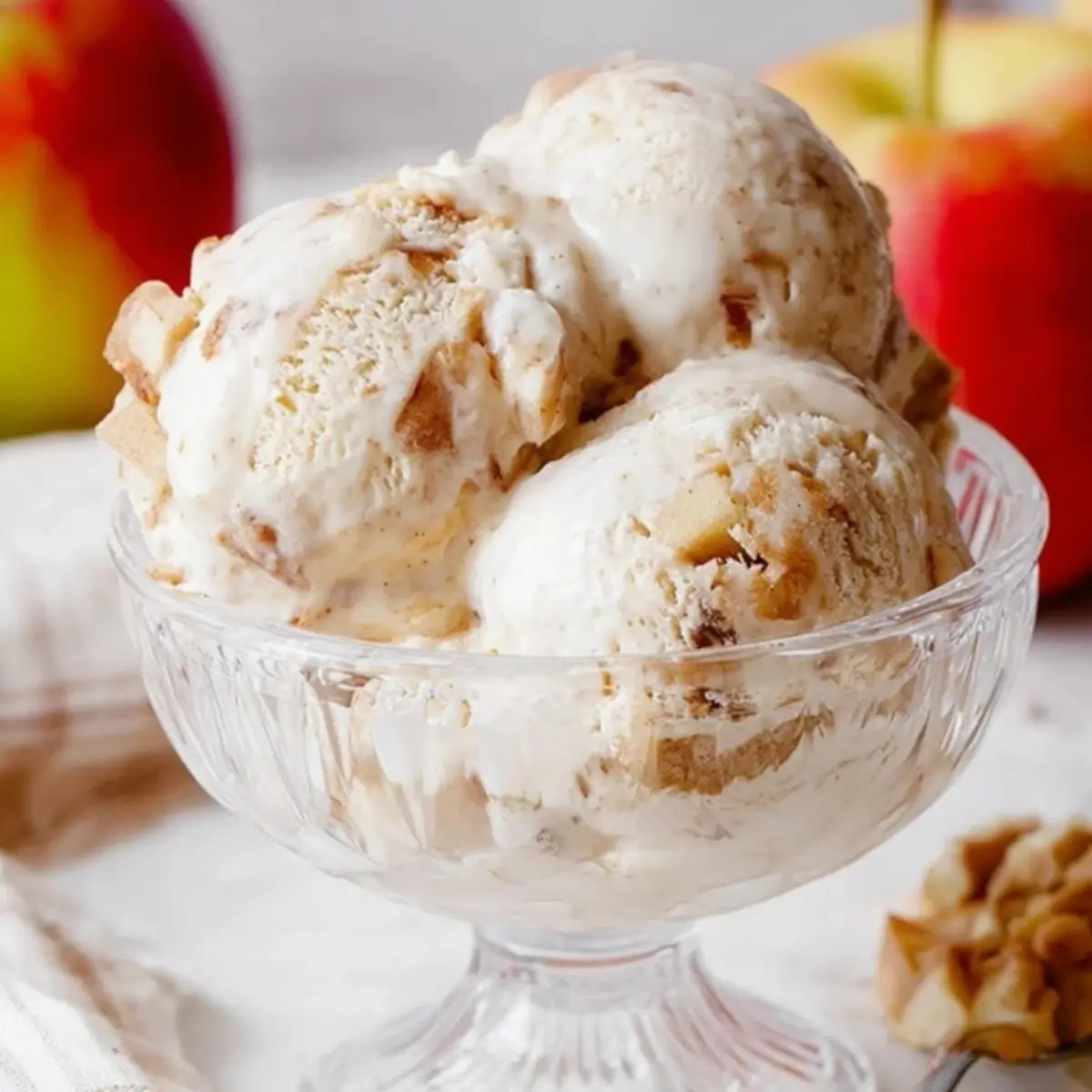 Apple Pie Ice Cream – Easy & Delicious Recipe (5 Steps) - Sabores Recetas